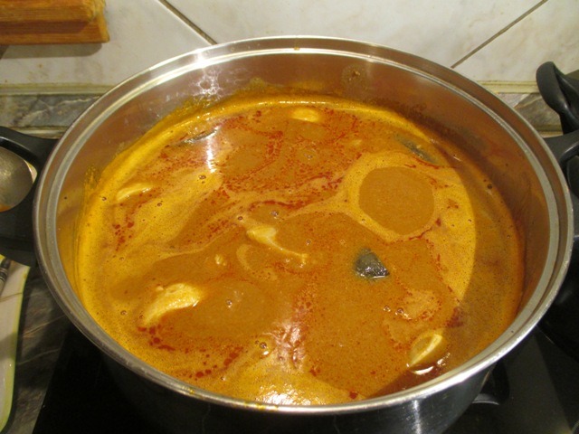 Halászlé készítése - pontyból és többféle apró halból - Háztartás Ma