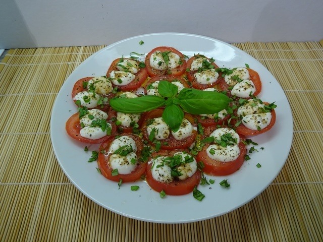 Caprese saláta - olasz nemzeti színekben - Háztartás-Ma